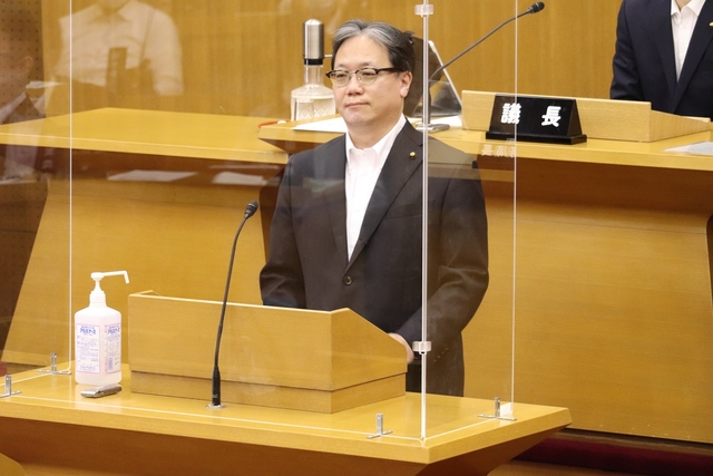 【枚方市】子どもへの1万円のギフトカードの支給など可決｜電力・ガス食料品等の価格高騰に対する支援策: 枚方市議会議員｜大阪維新の会 かじや知宏オフィシャルブログ